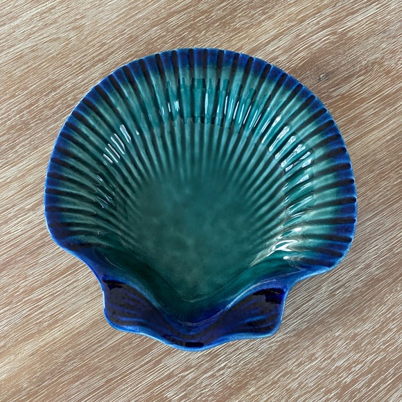 Accents | Vintage Scallop Shell Pottery Dish | Poshmark